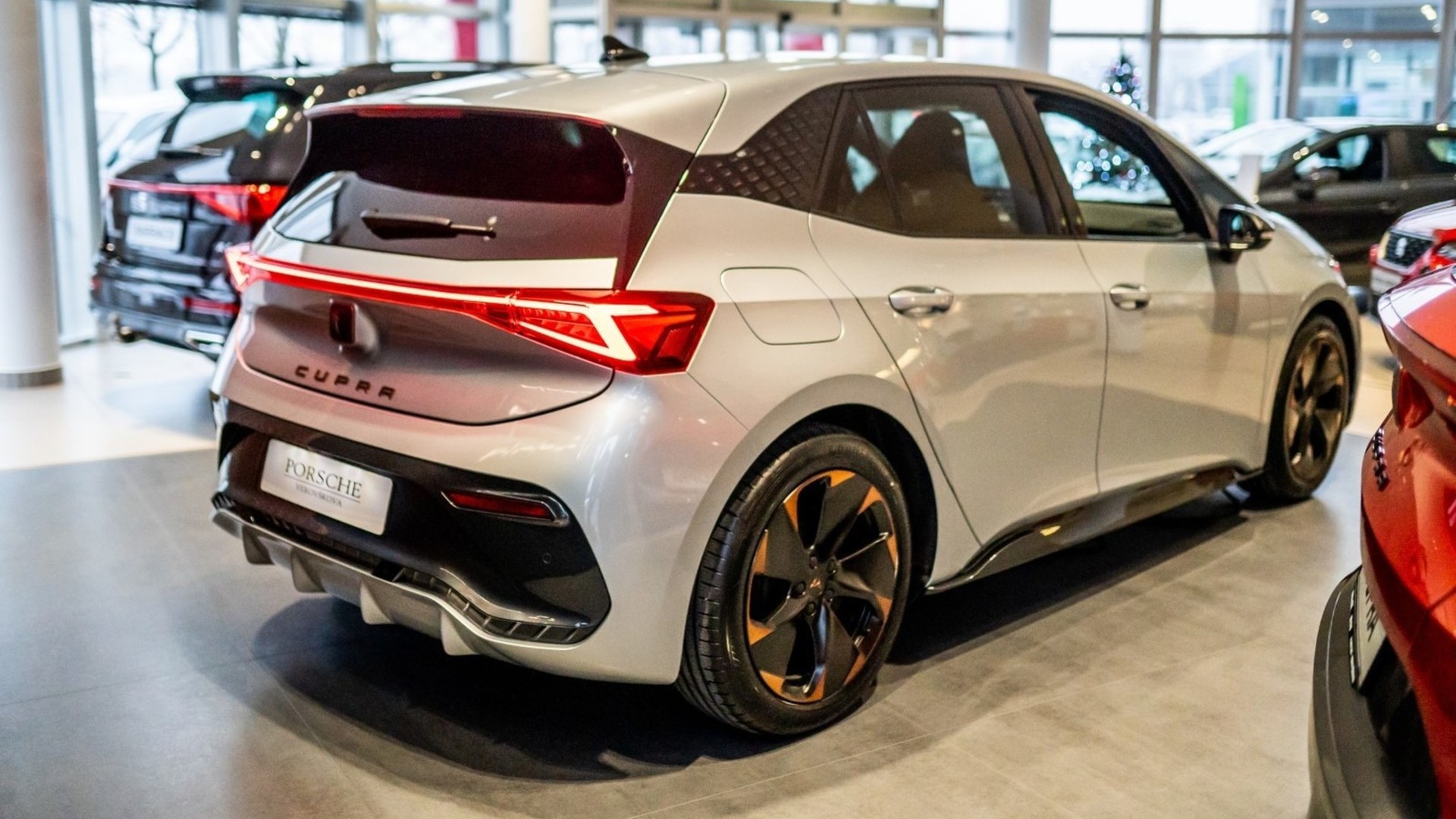 CUPRA Born 2023 - že pri Porsche Verovškova in Ptujska cesta! - Porsche ...