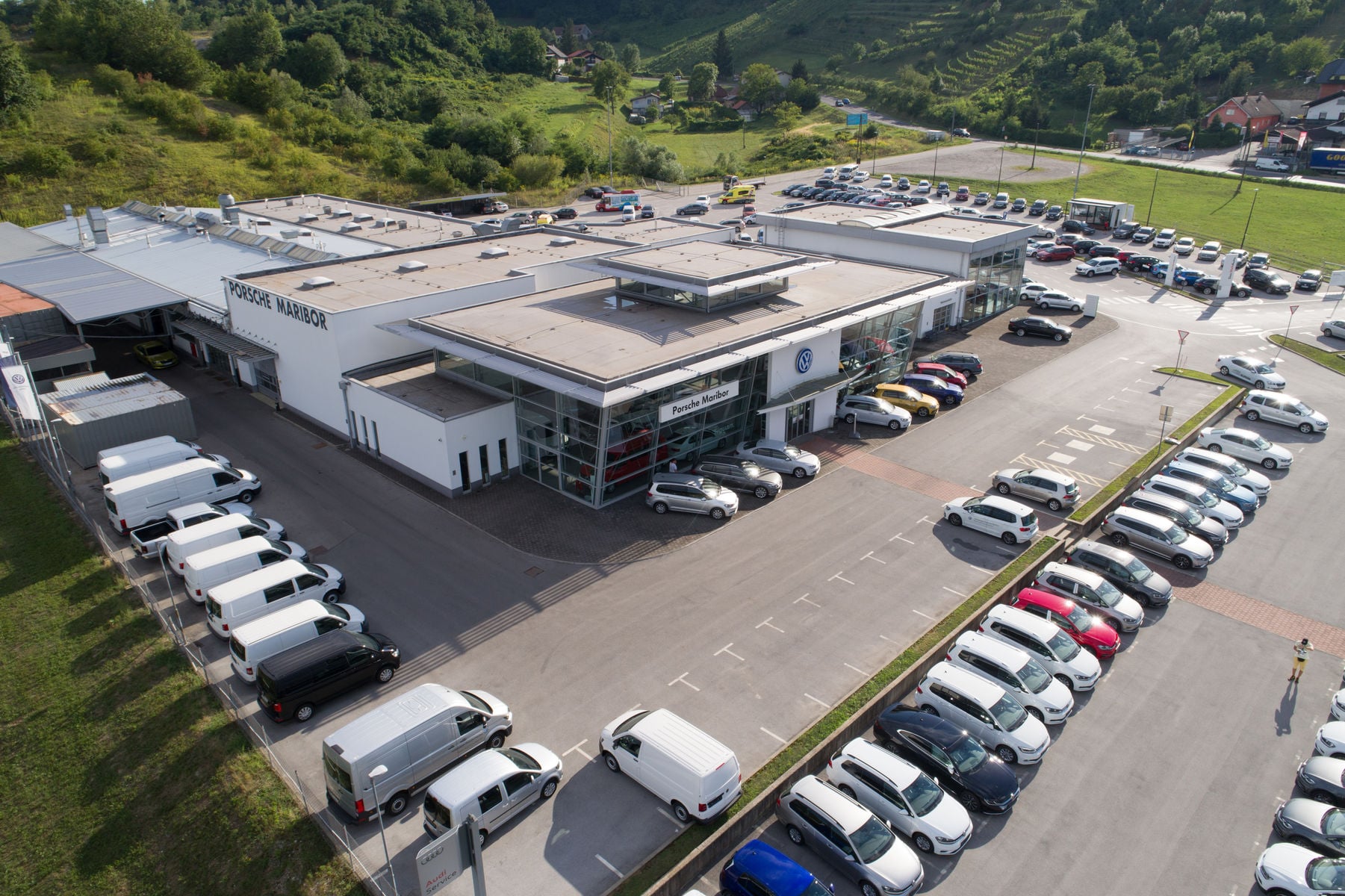 VOLKSWAGEN PORSCHE MARIBOR - Porsche Inter Auto